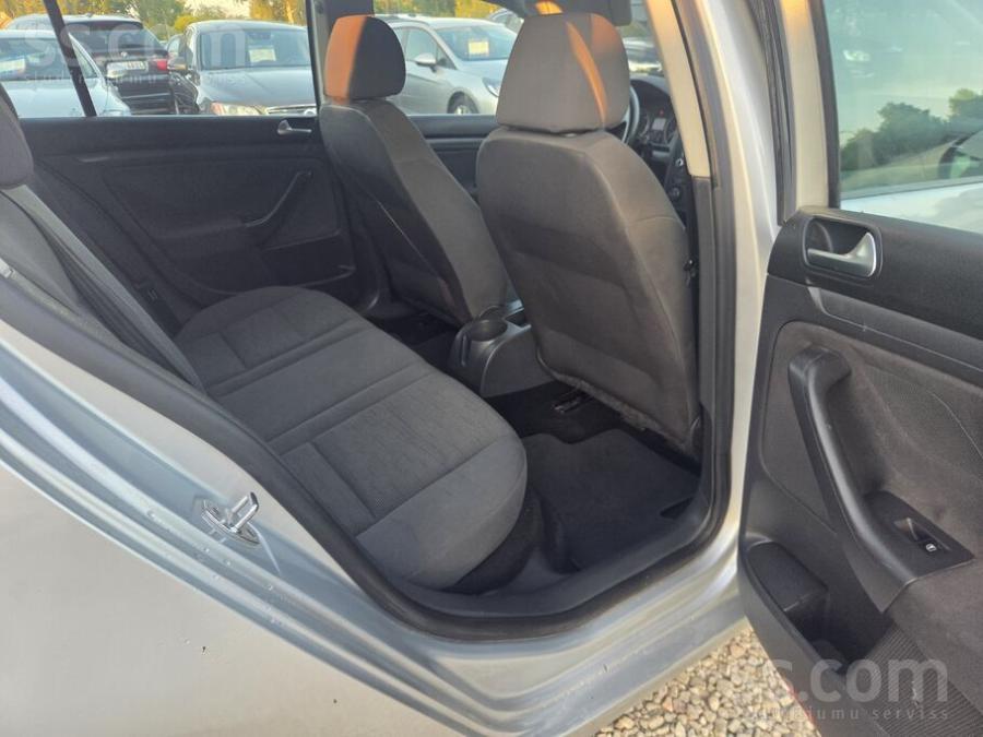 Grey Volkswagen Golf 2007 in Jelgava, with an engine capacity of 1.90 L and mileage of 0 thousand km for 1550 €, photo 14 on AUTOMOTO.COM.LV