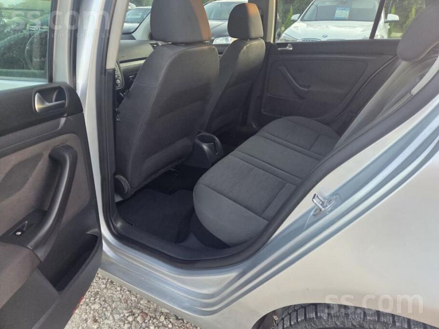 Grey Volkswagen Golf 2007 in Jelgava, with an engine capacity of 1.90 L and mileage of 0 thousand km for 1550 €, photo 15 on AUTOMOTO.COM.LV
