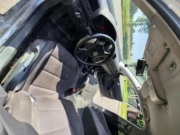 Grey Volkswagen Golf 2007 in Panevezys, with an engine capacity of 1.97 L and mileage of 419 thousand km for 1050 €, photo 6 on AUTOMOTO.COM.LV