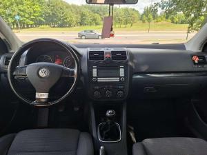 Grey Volkswagen Golf 2007 in Kaunas, with an engine capacity of 1.90 L and mileage of 282 thousand km for 2550 €, photo 14 on AUTOMOTO.COM.LV