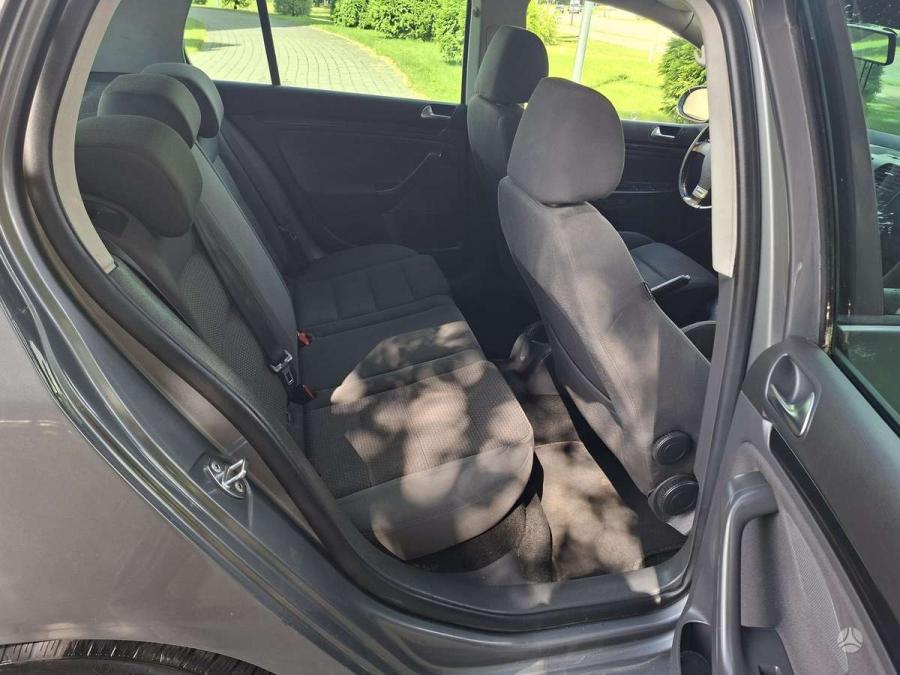 Grey Volkswagen Golf 2007 in Kaunas, with an engine capacity of 1.90 L and mileage of 282 thousand km for 2550 €, photo 18 on AUTOMOTO.COM.LV