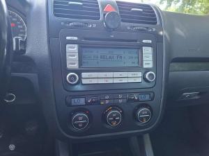 Grey Volkswagen Golf 2007 in Kaunas, with an engine capacity of 1.90 L and mileage of 282 thousand km for 2550 €, photo 25 on AUTOMOTO.COM.LV