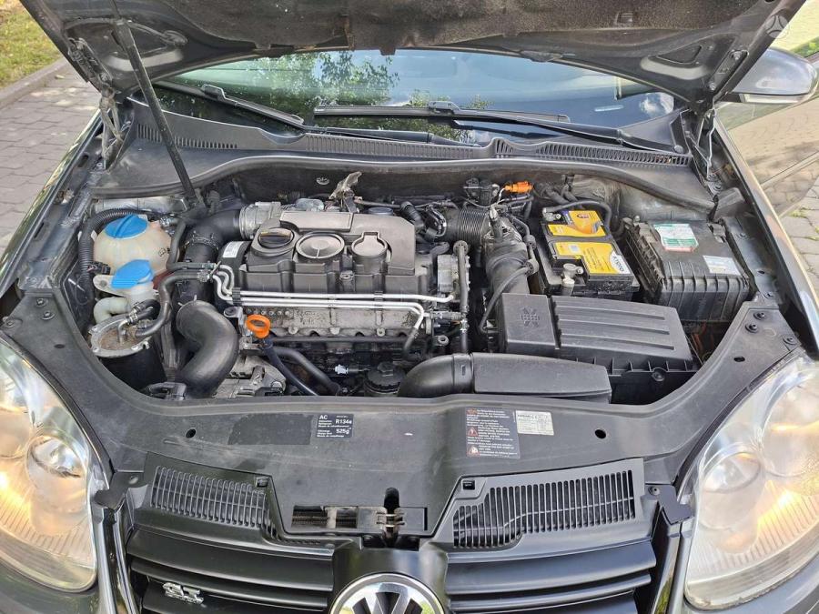 Grey Volkswagen Golf 2007 in Kaunas, with an engine capacity of 1.90 L and mileage of 282 thousand km for 2550 €, photo 32 on AUTOMOTO.COM.LV