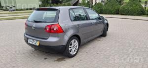 Pelēks Volkswagen Golf 2007 Cēsis, ar dzinēja tilpumu 2.00 L un nobraukumu 275 tūkst. km par 2450 €, foto 6 vietnē AUTOMOTO.COM.LV