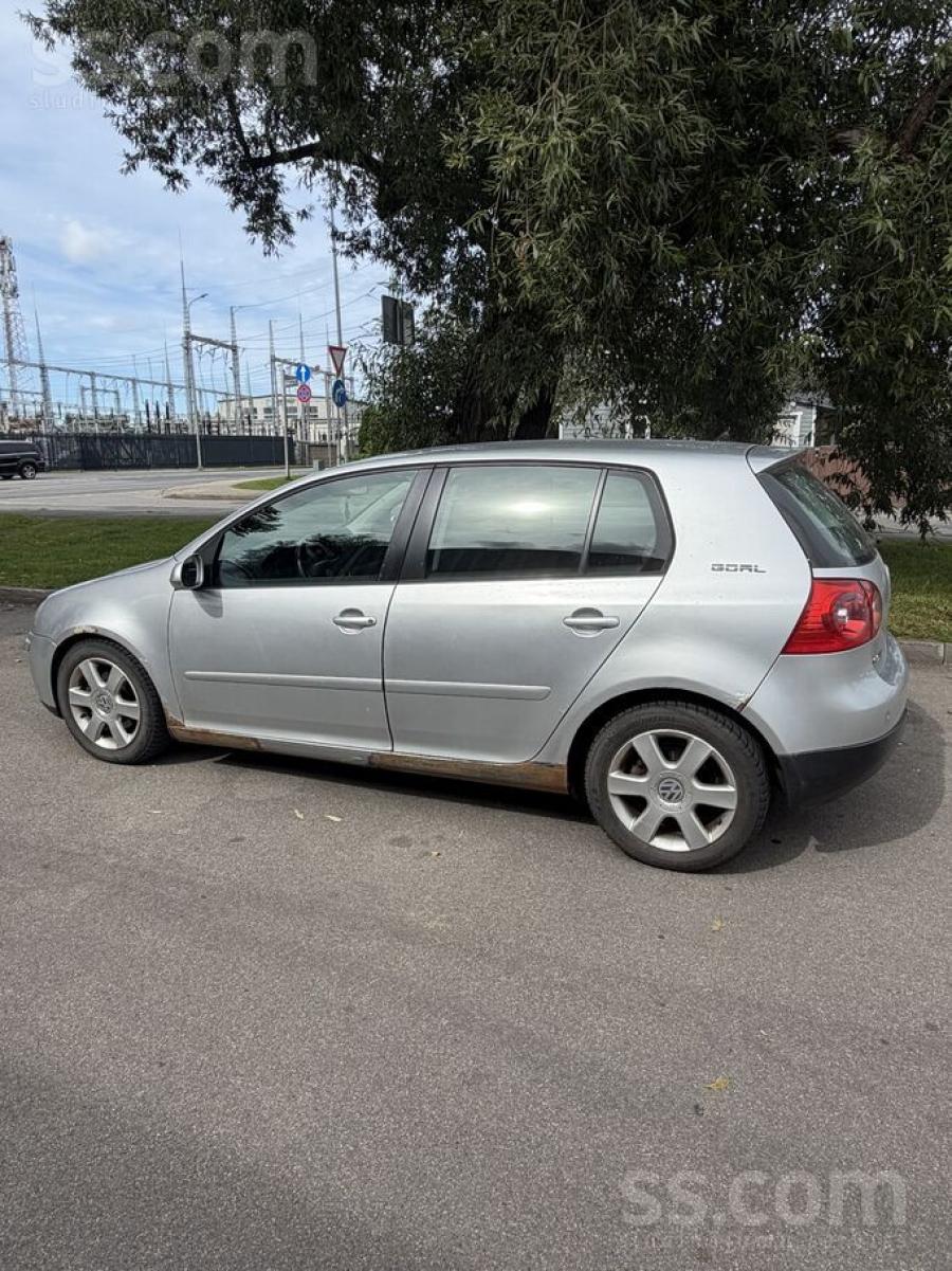 Grey Volkswagen Golf 2007 in Riga, with an engine capacity of 1.90 L and mileage of 339 thousand km for 1500 €, photo 1 on AUTOMOTO.COM.LV