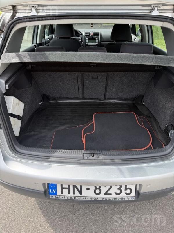 Grey Volkswagen Golf 2007 in Riga, with an engine capacity of 1.90 L and mileage of 339 thousand km for 1500 €, photo 4 on AUTOMOTO.COM.LV