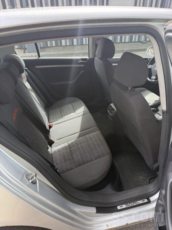 Grey Volkswagen Golf 2007 in Riga, with an engine capacity of 1.90 L and mileage of 339 thousand km for 1500 €, photo 10 on AUTOMOTO.COM.LV