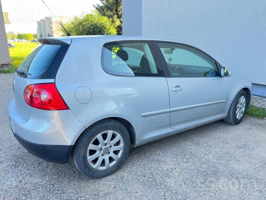 Pelēks Volkswagen Golf 2007 Rīga, ar dzinēja tilpumu 1.40 L un nobraukumu 125 tūkst. km par 3499 €, foto 1 vietnē AUTOMOTO.COM.LV