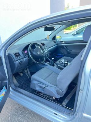 Pelēks Volkswagen Golf 2007 Rīga, ar dzinēja tilpumu 1.40 L un nobraukumu 125 tūkst. km par 3499 €, foto 9 vietnē AUTOMOTO.COM.LV