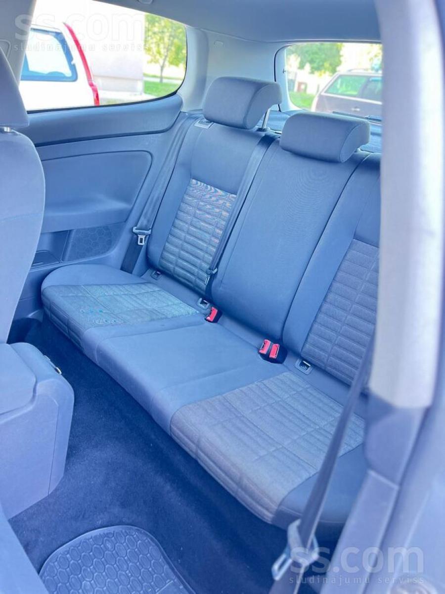 Pelēks Volkswagen Golf 2007 Rīga, ar dzinēja tilpumu 1.40 L un nobraukumu 125 tūkst. km par 3499 €, foto 12 vietnē AUTOMOTO.COM.LV