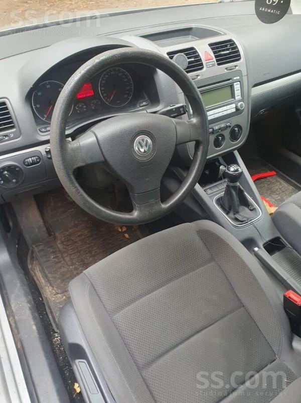 Pelēks Volkswagen Golf 2007 Limbaži, ar dzinēja tilpumu 1.90 L un nobraukumu 371 tūkst. km par 1490 €, foto 5 vietnē AUTOMOTO.COM.LV