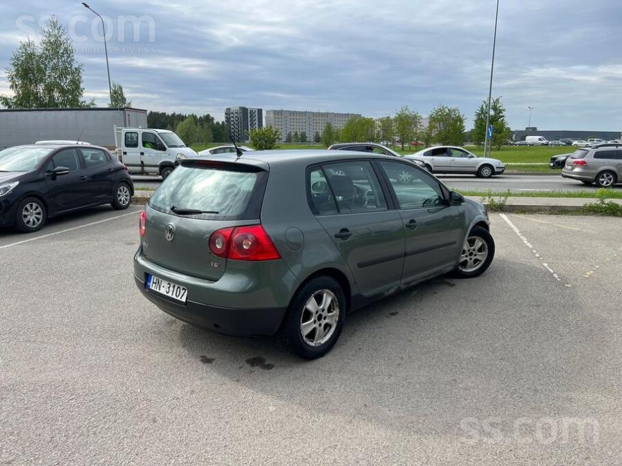 Pelēks Volkswagen Golf 2008 Rīga, ar dzinēja tilpumu 1.40 L un nobraukumu 296 tūkst. km par 2100 €, foto 2 vietnē AUTOMOTO.COM.LV