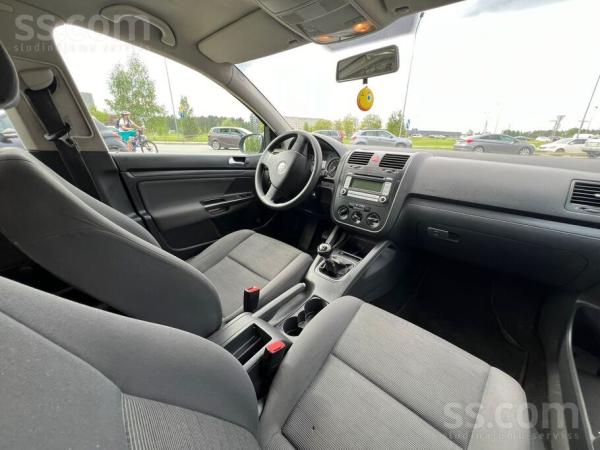 Pelēks Volkswagen Golf 2008 Rīga, ar dzinēja tilpumu 1.40 L un nobraukumu 296 tūkst. km par 2100 €, foto 5 vietnē AUTOMOTO.COM.LV