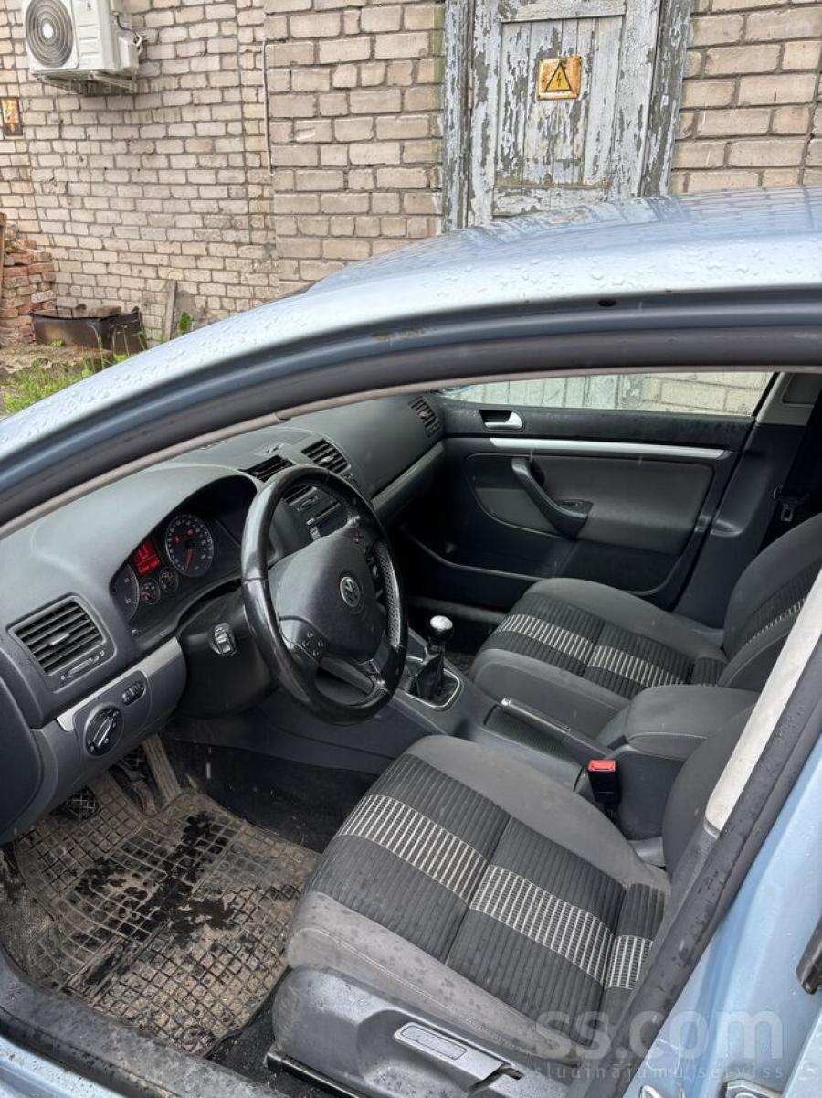 Pelēks Volkswagen Golf 2008 Rīga, ar dzinēja tilpumu 1.90 L un nobraukumu 260 tūkst. km par 1100 €, foto 7 vietnē AUTOMOTO.COM.LV