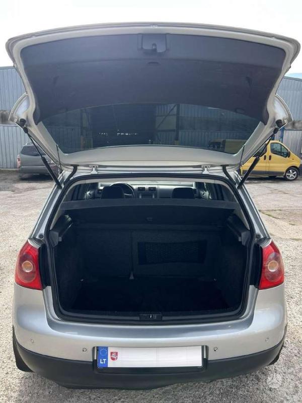 Pelēks Volkswagen Golf 2008 Klaipėda, ar dzinēja tilpumu 1.39 L un nobraukumu 248 tūkst. km par 1700 €, foto 5 vietnē AUTOMOTO.COM.LV