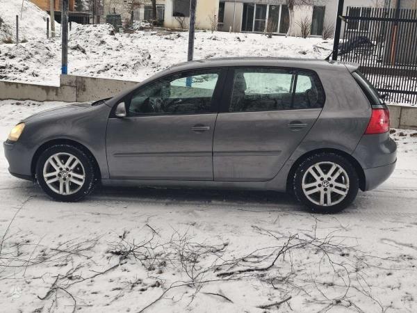Grey Volkswagen Golf 2008 in Vilnius, with an engine capacity of 1.90 L and mileage of 285 thousand km for 1490 €, photo 3 on AUTOMOTO.COM.LV