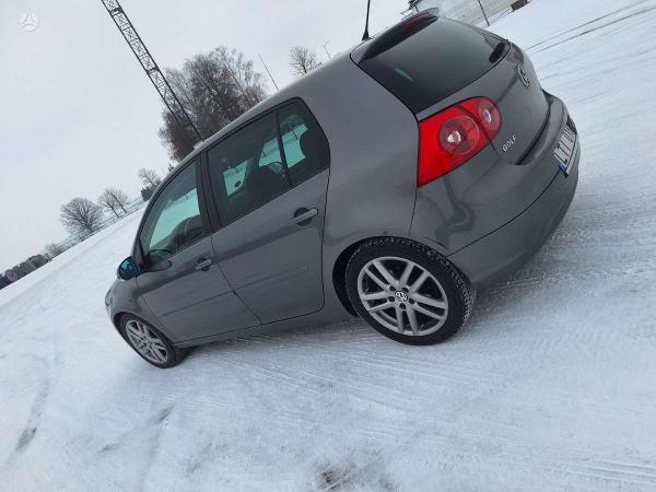 Pelēks Volkswagen Golf 2008 Marijampole, ar dzinēja tilpumu 2.00 L un nobraukumu 327 tūkst. km par 3499 €, foto 5 vietnē AUTOMOTO.COM.LV