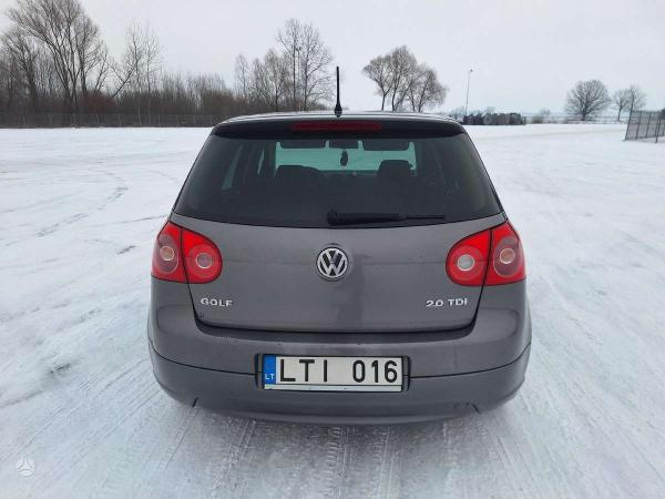 Pelēks Volkswagen Golf 2008 Marijampole, ar dzinēja tilpumu 2.00 L un nobraukumu 327 tūkst. km par 3499 €, foto 7 vietnē AUTOMOTO.COM.LV