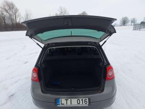 Grey Volkswagen Golf 2008 in Marijampole, with an engine capacity of 2.00 L and mileage of 327 thousand km for 3499 €, photo 13 on AUTOMOTO.COM.LV