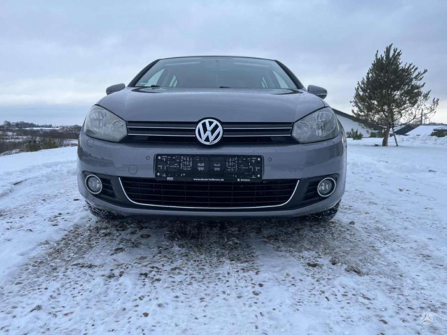 Grey Volkswagen Golf 2008 in Alytus, with an engine capacity of 1.60 L and mileage of 105 thousand km for 3999 €, photo 4 on AUTOMOTO.COM.LV