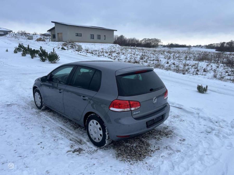 Grey Volkswagen Golf 2008 in Alytus, with an engine capacity of 1.60 L and mileage of 105 thousand km for 3999 €, photo 9 on AUTOMOTO.COM.LV