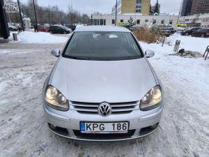 Pelēks Volkswagen Golf 2008 Viļņa, ar dzinēja tilpumu 1.60 L un nobraukumu 269 tūkst. km par 1600 €, foto 4 vietnē AUTOMOTO.COM.LV