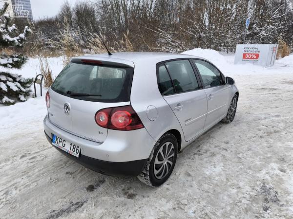Grey Volkswagen Golf 2008 in Vilnius, with an engine capacity of 1.60 L and mileage of 269 thousand km for 1600 €, photo 7 on AUTOMOTO.COM.LV