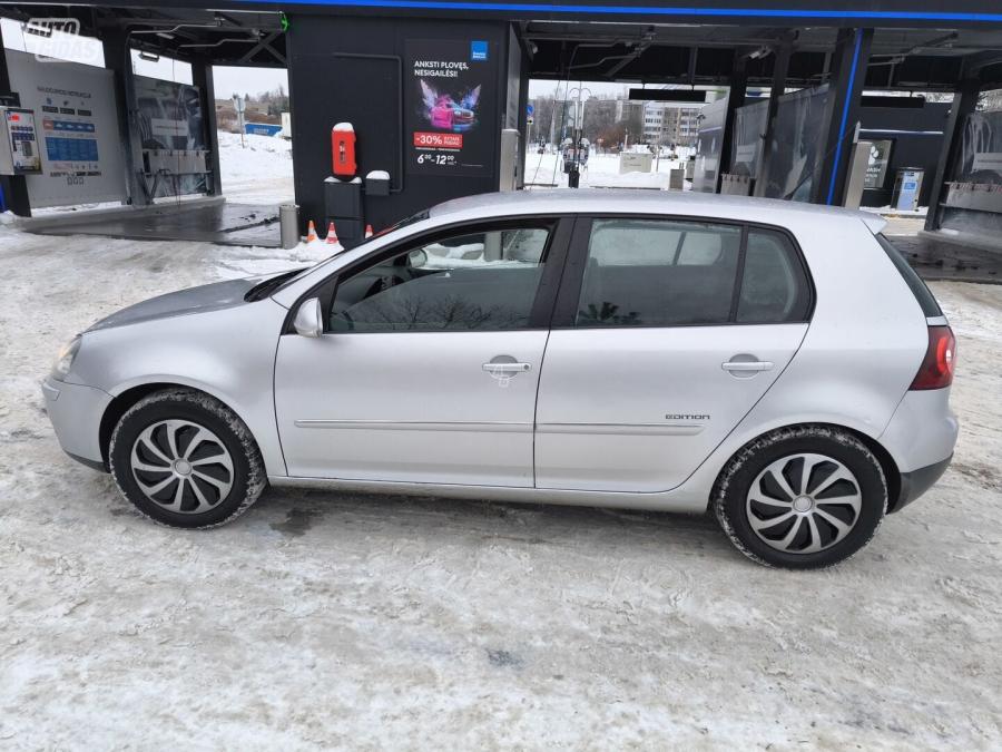 Pelēks Volkswagen Golf 2008 Viļņa, ar dzinēja tilpumu 1.60 L un nobraukumu 269 tūkst. km par 1600 €, foto 8 vietnē AUTOMOTO.COM.LV