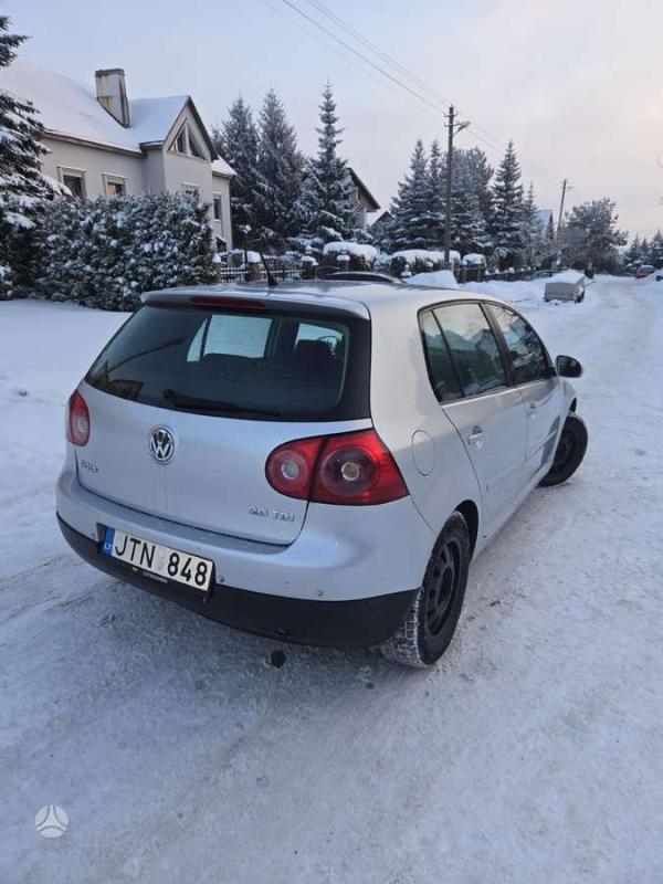 Grey Volkswagen Golf 2008 in Vilnius, with an engine capacity of 1.97 L and mileage of 330 thousand km for 1700 €, photo 3 on AUTOMOTO.COM.LV