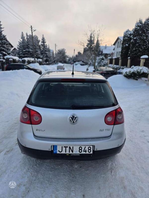 Grey Volkswagen Golf 2008 in Vilnius, with an engine capacity of 1.97 L and mileage of 330 thousand km for 1700 €, photo 7 on AUTOMOTO.COM.LV
