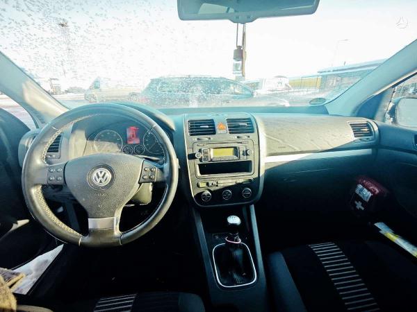 Pelēks Volkswagen Golf 2008 Kauņa, ar dzinēja tilpumu 1.40 L un nobraukumu 216 tūkst. km par 850 €, foto 4 vietnē AUTOMOTO.COM.LV