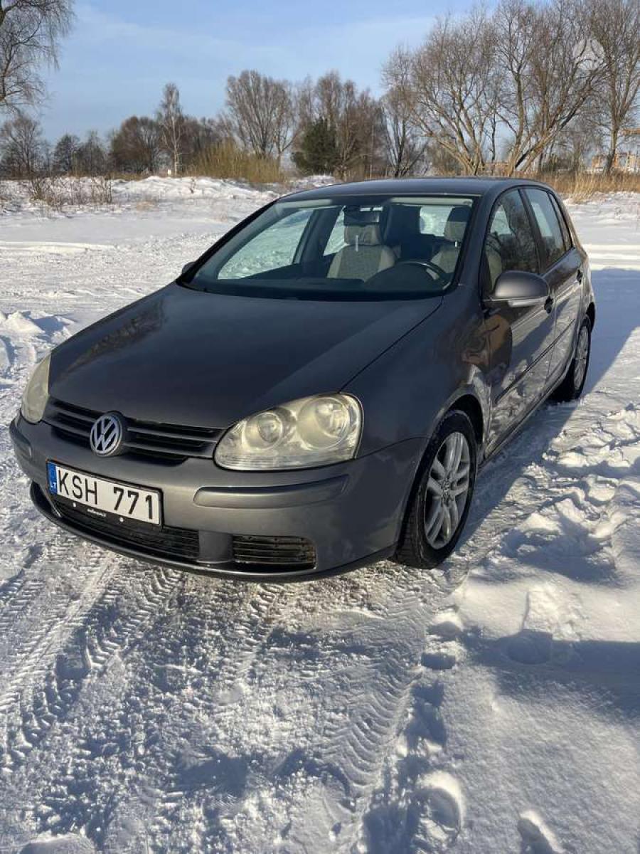 Pelēks Volkswagen Golf 2008 Klaipėda, ar dzinēja tilpumu 1.90 L un nobraukumu 284 tūkst. km par 1950 €, foto 1 vietnē AUTOMOTO.COM.LV