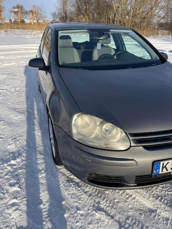 Grey Volkswagen Golf 2008 in Klaipeda, with an engine capacity of 1.90 L and mileage of 284 thousand km for 1950 €, photo 2 on AUTOMOTO.COM.LV