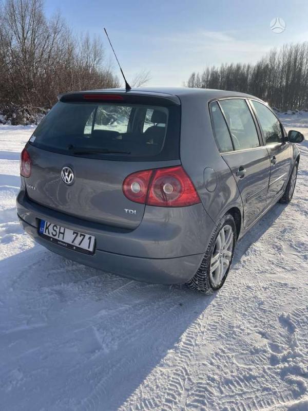 Grey Volkswagen Golf 2008 in Klaipeda, with an engine capacity of 1.90 L and mileage of 284 thousand km for 1950 €, photo 3 on AUTOMOTO.COM.LV