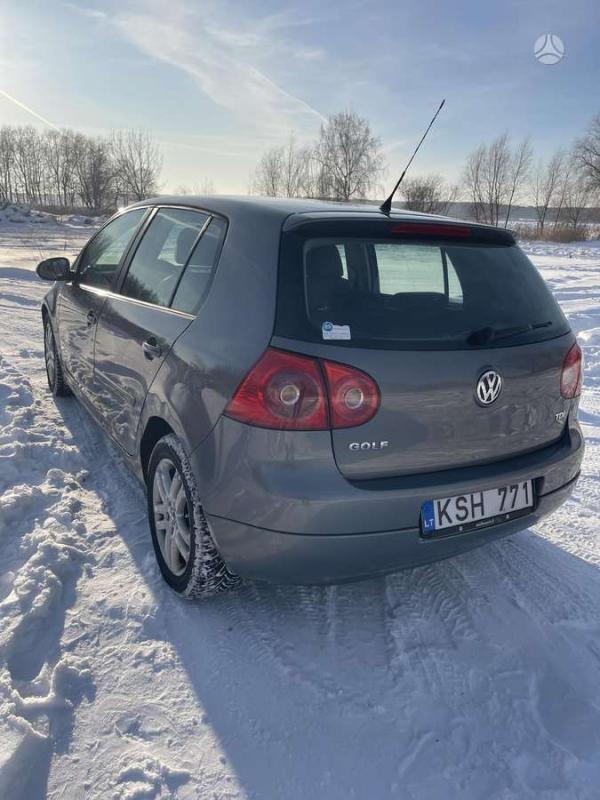 Grey Volkswagen Golf 2008 in Klaipeda, with an engine capacity of 1.90 L and mileage of 284 thousand km for 1950 €, photo 4 on AUTOMOTO.COM.LV
