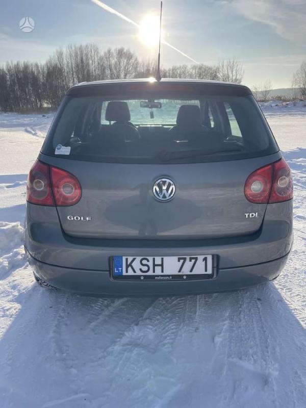 Grey Volkswagen Golf 2008 in Klaipeda, with an engine capacity of 1.90 L and mileage of 284 thousand km for 1950 €, photo 5 on AUTOMOTO.COM.LV