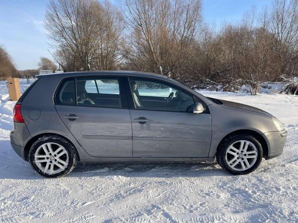 Grey Volkswagen Golf 2008 in Klaipeda, with an engine capacity of 1.90 L and mileage of 284 thousand km for 1950 €, photo 7 on AUTOMOTO.COM.LV