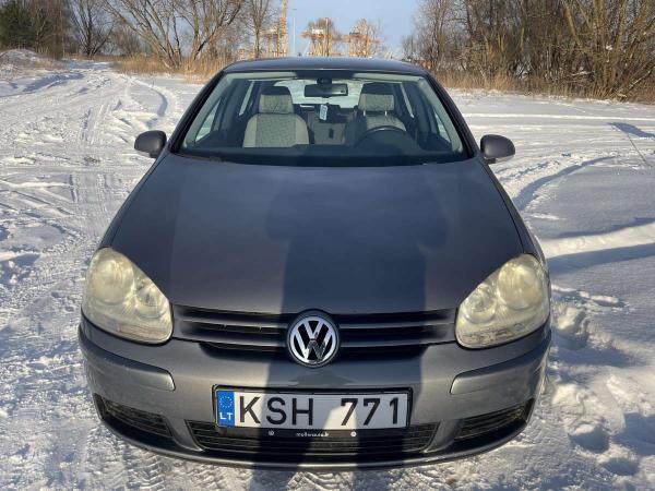 Grey Volkswagen Golf 2008 in Klaipeda, with an engine capacity of 1.90 L and mileage of 284 thousand km for 1950 €, photo 8 on AUTOMOTO.COM.LV