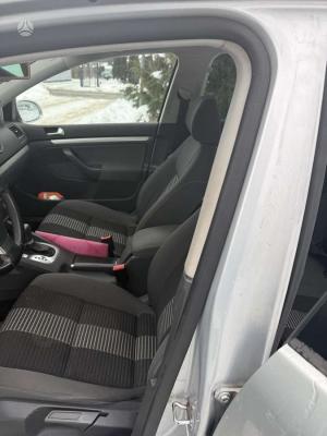 Pelēks Volkswagen Golf 2008 Kretinga, ar dzinēja tilpumu 1.40 L un nobraukumu 174 tūkst. km par 3 €, foto 4 vietnē AUTOMOTO.COM.LV