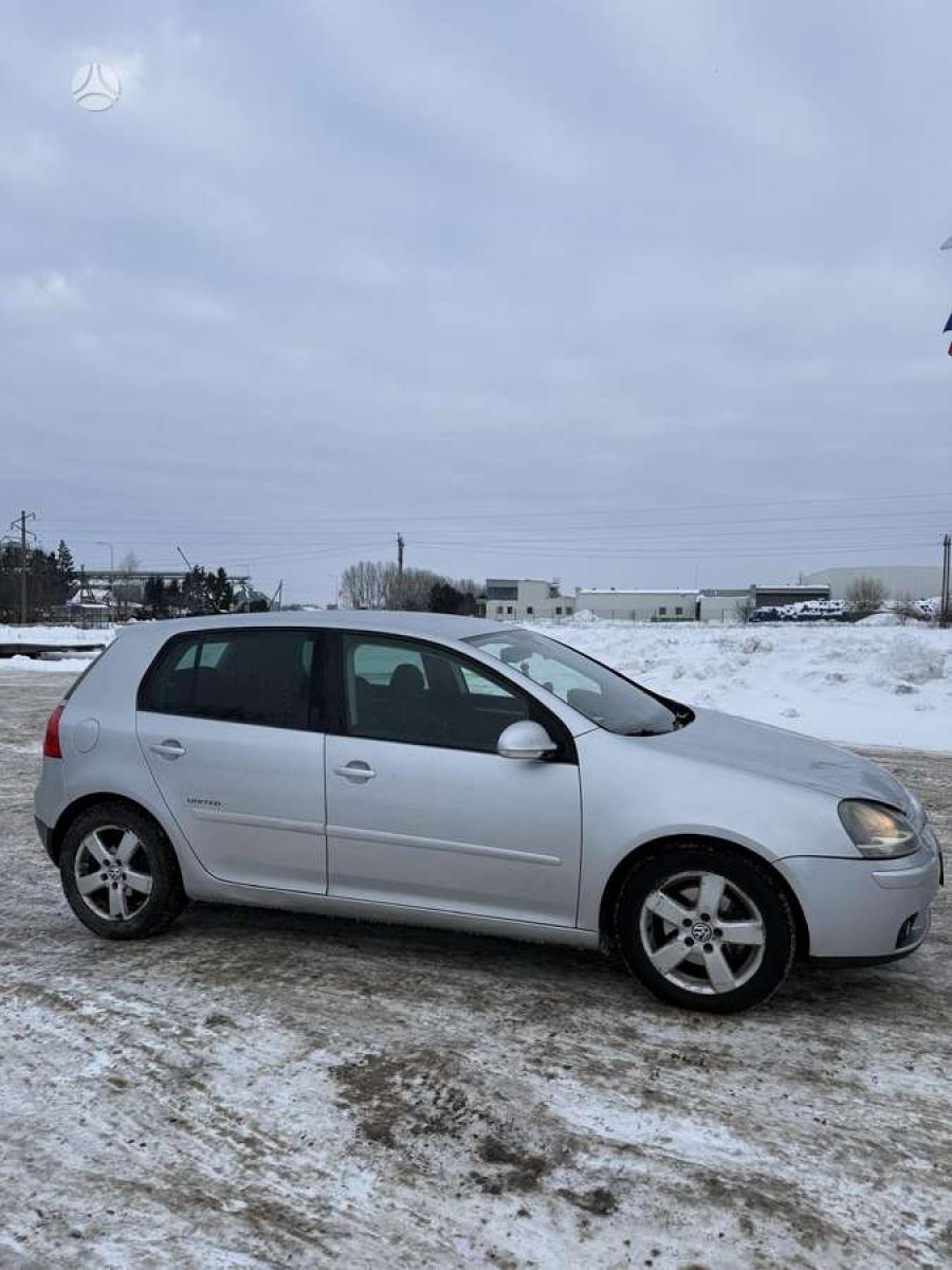 Pelēks Volkswagen Golf 2008 Kretinga, ar dzinēja tilpumu 1.40 L un nobraukumu 174 tūkst. km par 3 €, foto 9 vietnē AUTOMOTO.COM.LV