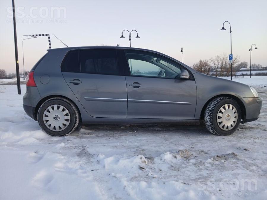 Pelēks Volkswagen Golf 2008 Daugavpils, ar dzinēja tilpumu 1.40 L un nobraukumu 244 tūkst. km par 2800 €, foto 4 vietnē AUTOMOTO.COM.LV