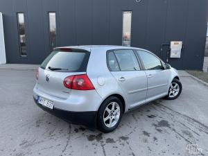 Grey Volkswagen Golf 2008 in Alytus, with an engine capacity of 1.90 L and mileage of 378 thousand km for 2200 €, photo 4 on AUTOMOTO.COM.LV