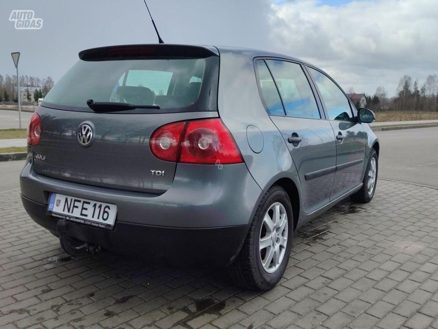 Grey Volkswagen Golf 2008 in Vilnius, with an engine capacity of 1.90 L and mileage of 208 thousand km for 1950 €, photo 5 on AUTOMOTO.COM.LV