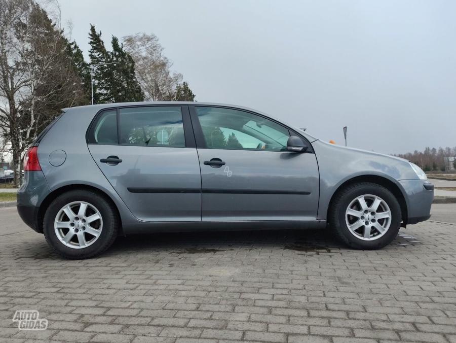 Grey Volkswagen Golf 2008 in Vilnius, with an engine capacity of 1.90 L and mileage of 208 thousand km for 1950 €, photo 8 on AUTOMOTO.COM.LV