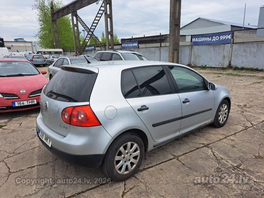 Pelēks Volkswagen Golf 2008 Tallina, ar dzinēja tilpumu 1.60 L un nobraukumu 215 tūkst. km par 699 €, foto 4 vietnē AUTOMOTO.COM.LV