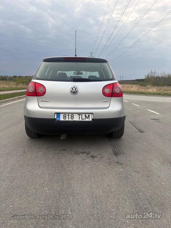 Pelēks Volkswagen Golf 2008 Tallina, ar dzinēja tilpumu 1.90 L un nobraukumu 240 tūkst. km par 3000 €, foto 3 vietnē AUTOMOTO.COM.LV
