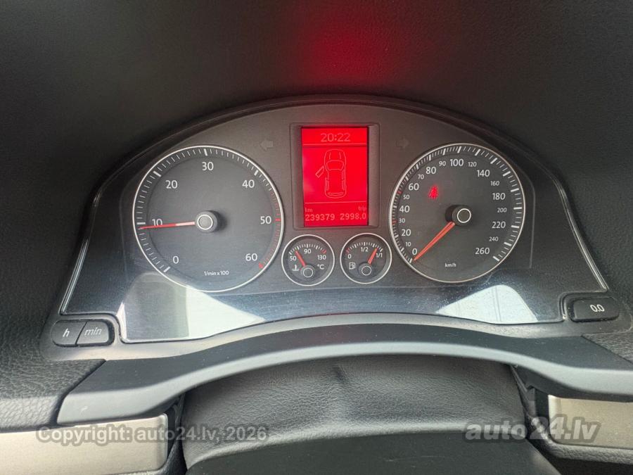 Grey Volkswagen Golf 2008 in Tallinn, with an engine capacity of 1.90 L and mileage of 240 thousand km for 3000 €, photo 8 on AUTOMOTO.COM.LV