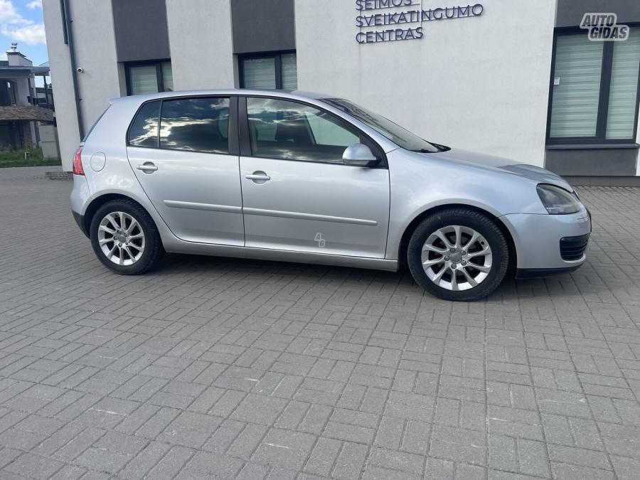 Grey Volkswagen Golf 2008 in Vilnius, with an engine capacity of 1.90 L and mileage of 320 thousand km for 2650 €, photo 6 on AUTOMOTO.COM.LV