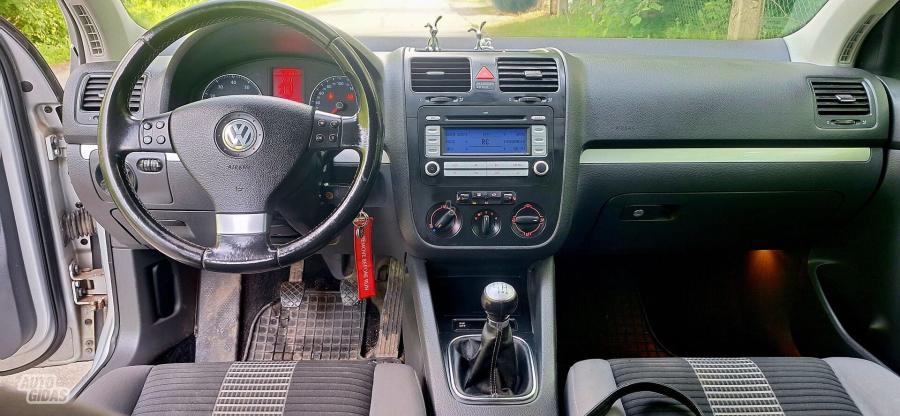 Grey Volkswagen Golf 2008 in Radviliskis, with an engine capacity of 1.40 L and mileage of 183 thousand km for 1500 €, photo 9 on AUTOMOTO.COM.LV