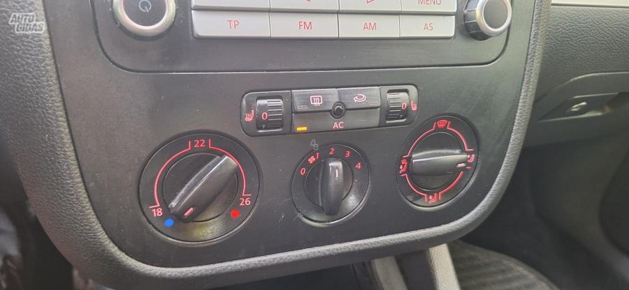 Grey Volkswagen Golf 2008 in Radviliskis, with an engine capacity of 1.40 L and mileage of 183 thousand km for 1500 €, photo 11 on AUTOMOTO.COM.LV